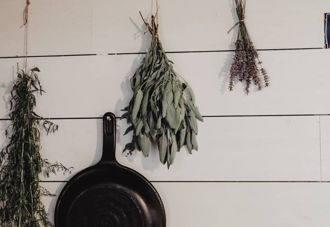 How To Dry Herbs + Spices - Wilson Homestead