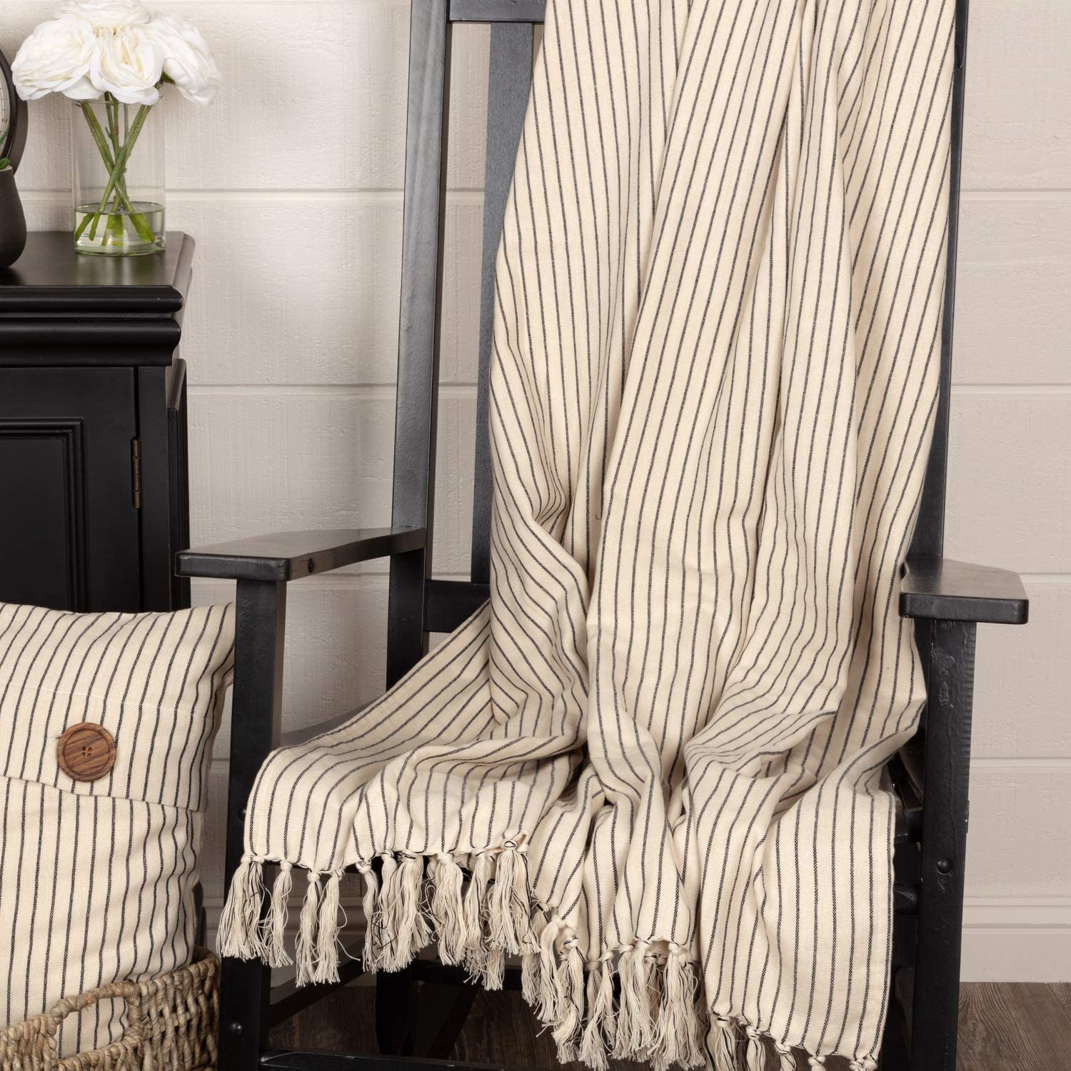 My Favorite Farmhouse Throw Blankets - Wilson Homestead